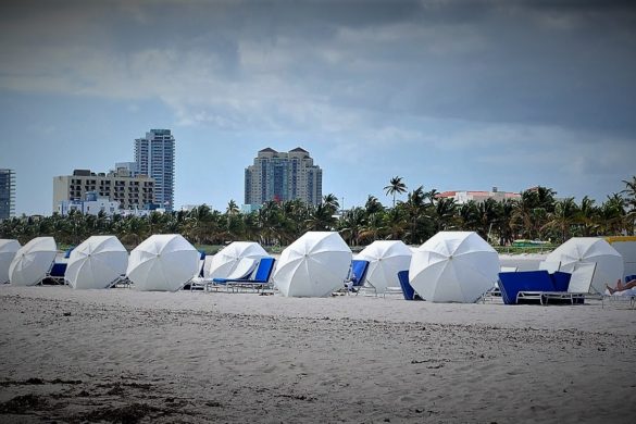 Mahal (1949) - The first Indian Horror Movie